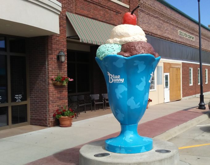 ICE CREAM DAYS ARE UNDERWAY IN LE MARS - KSCJ 1360